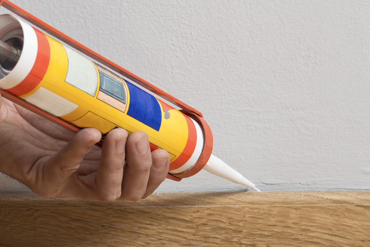How to Install Wallpaper in 10 Steps - Taskrabbit Blog