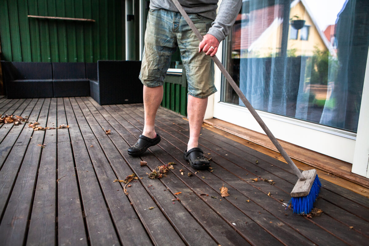 How to Clean a Deck - Taskrabbit Blog